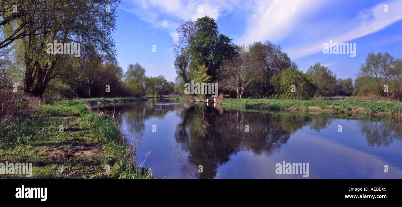 River Avon at Ibsley Hampshire England April Avon Way footpath Stock ...