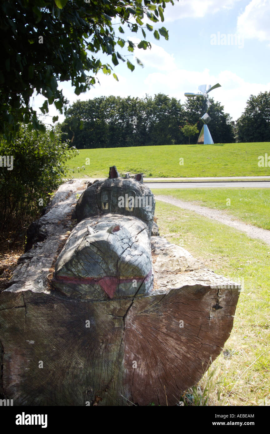 Wood carving of crocodile sculpture hi-res stock photography and images ...
