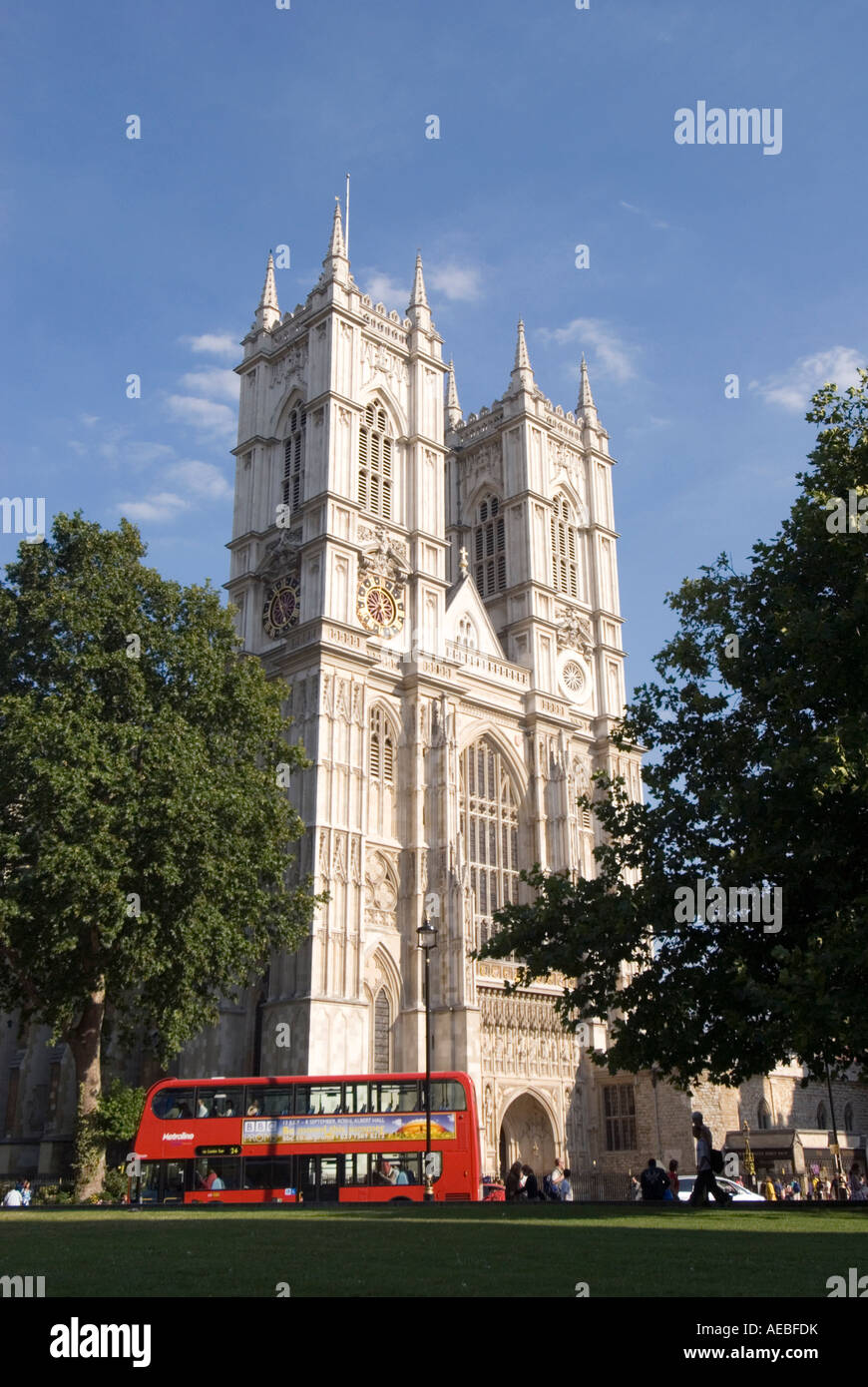 Outside westminster hi-res stock photography and images - Alamy