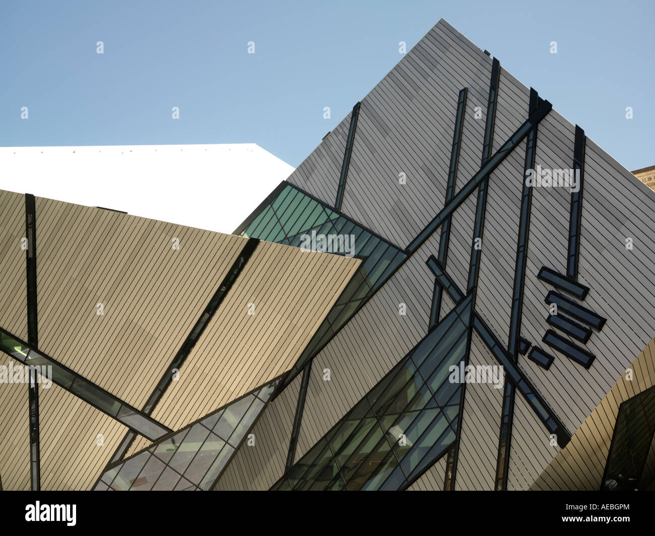 Michael lee chin crystal museum hi-res stock photography and images - Alamy
