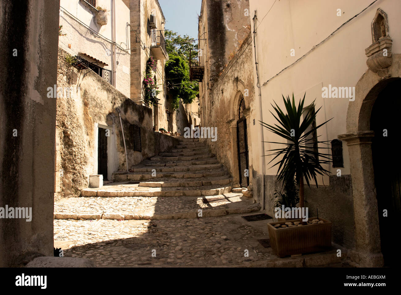 Italian back street Stock Photo - Alamy