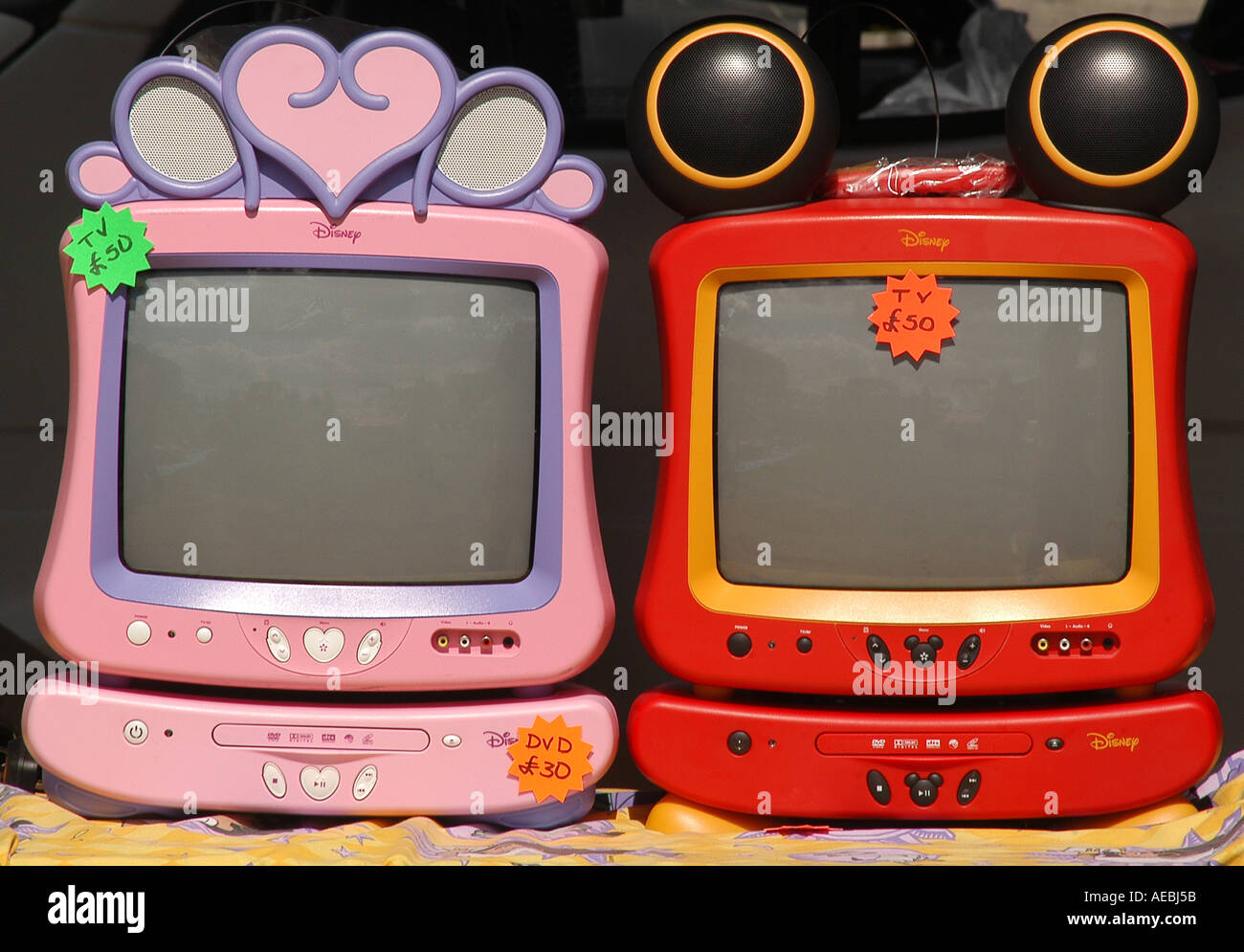 Minnie mouse picture hi-res stock photography and images - Alamy