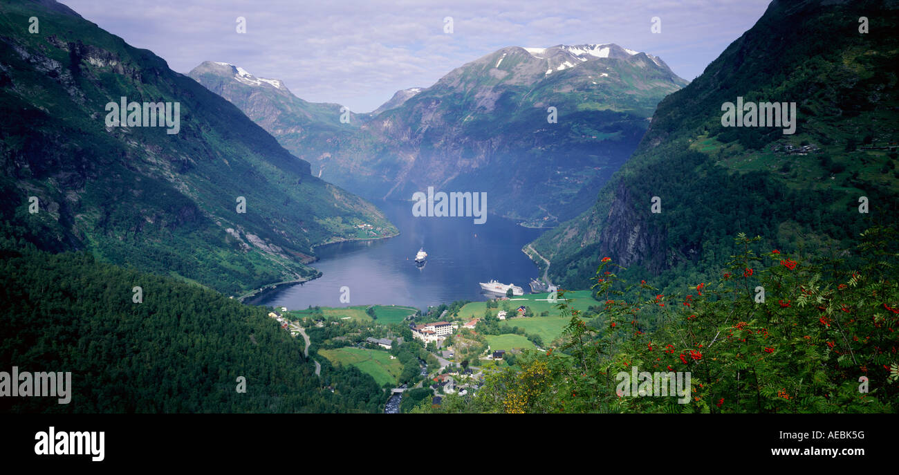 Flydalsjuvet Geiranger Fjord Stock Photos & Flydalsjuvet Geiranger ...