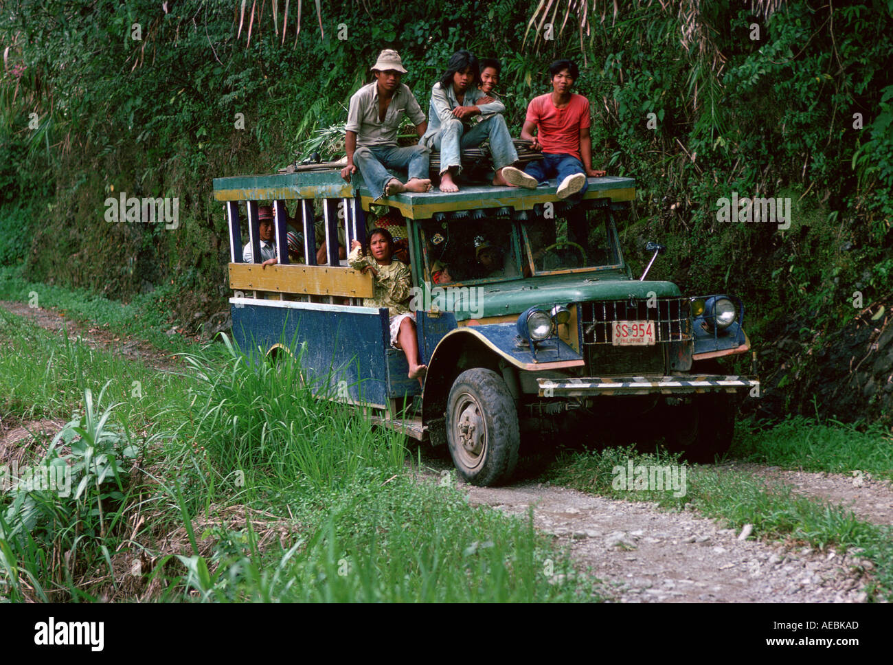 Filipino commuters hi-res stock photography and images - Alamy