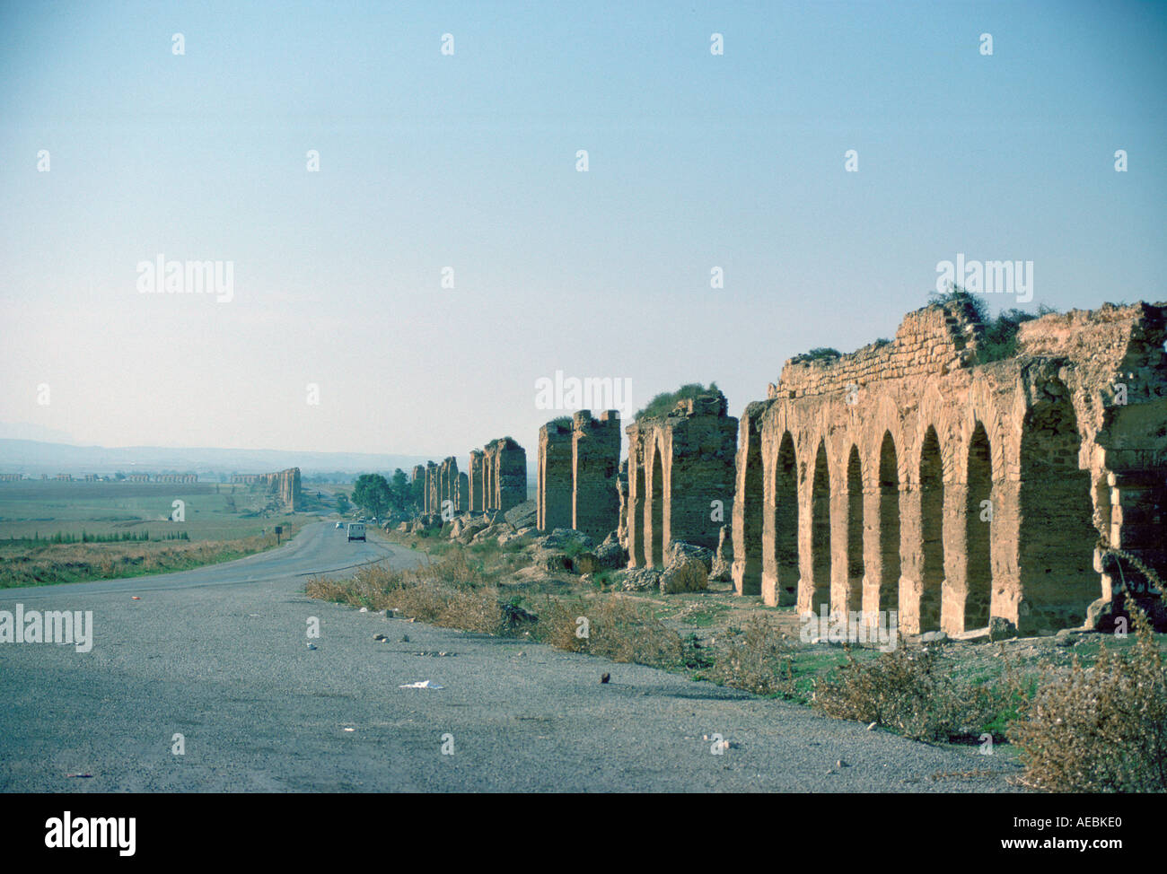 Roman viaduct tunisia hi-res stock photography and images - Alamy