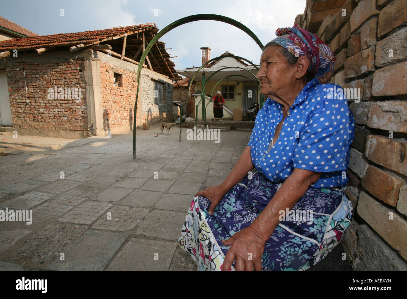 Roma woman in bulgaria hi-res stock photography and images - Alamy