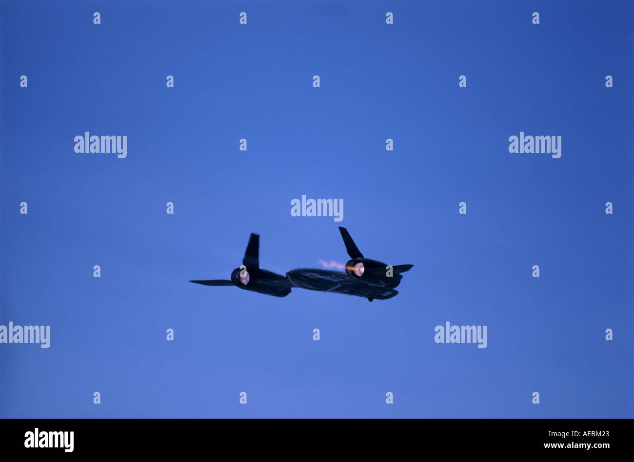 A Lockheed SR 71 Blackbird spy plane accelerates in full afterburner ...