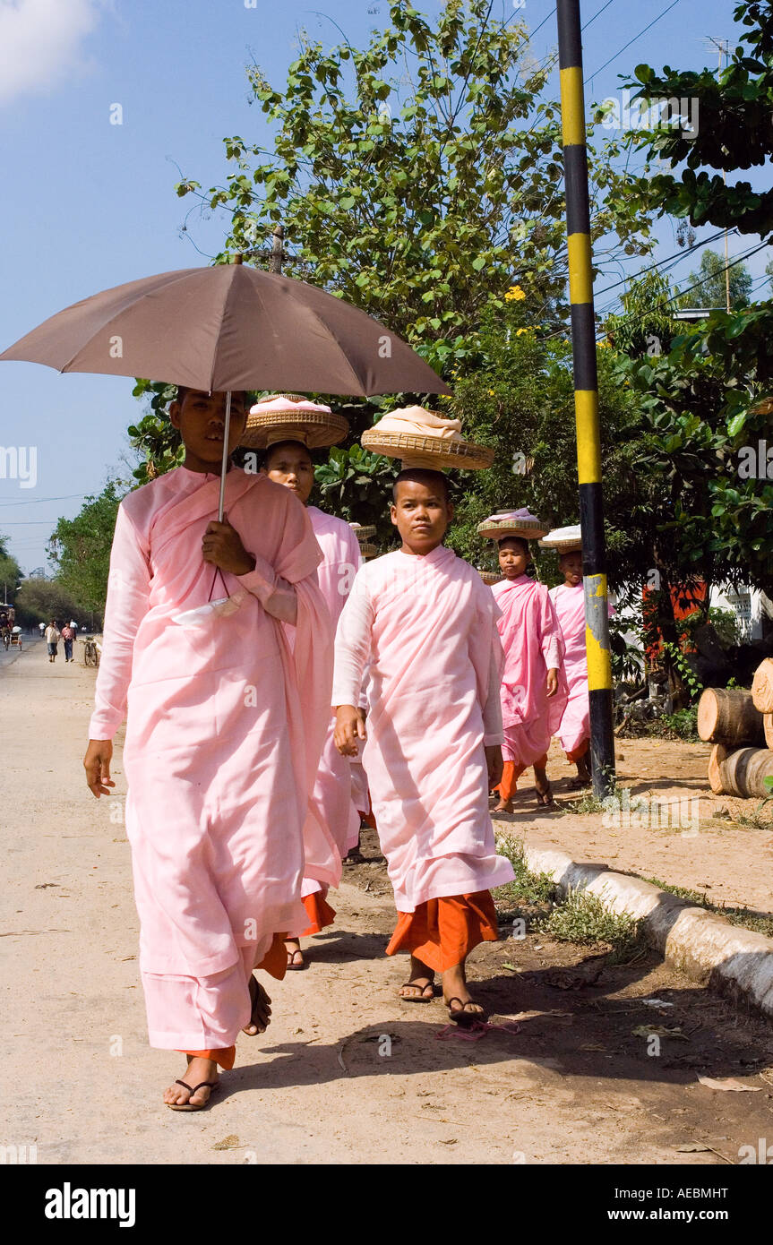 Nuns in pink robes hi-res stock photography and images - Alamy