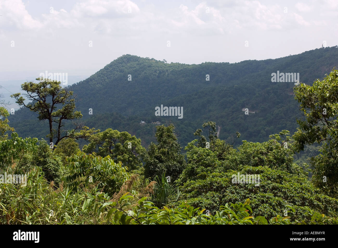 Mt kyaikto hi-res stock photography and images - Alamy