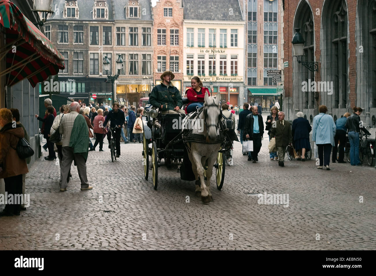 Bruges shopping streets hi-res stock photography and images - Alamy