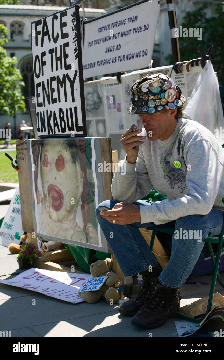 Brian Haw, peace activist and resident in Parliament Square since 2001 ...