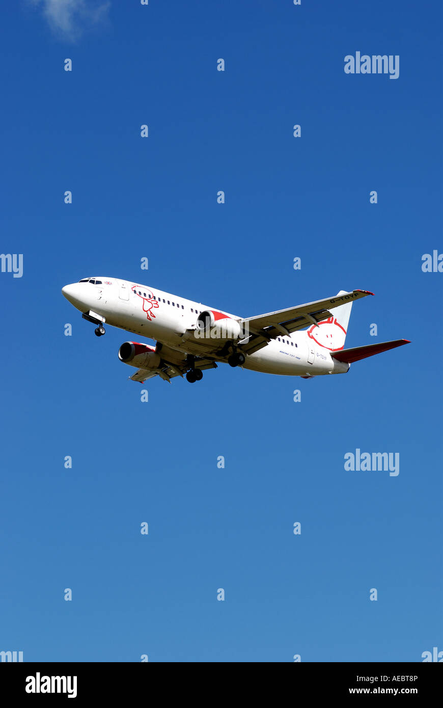 bmi baby Boeing 737 aircraft approaching Birmingham International ...