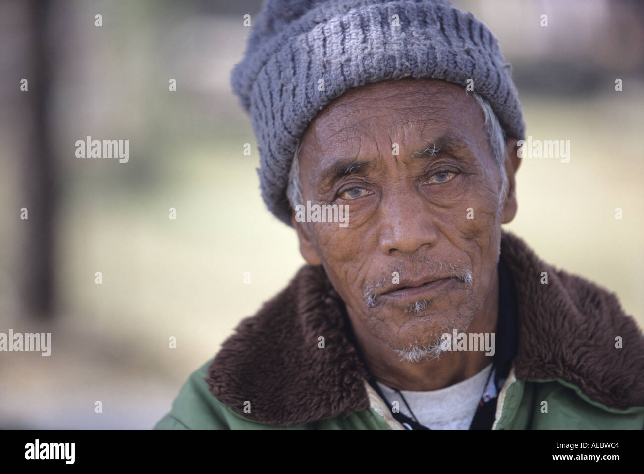 Nepalese old man hi-res stock photography and images - Alamy