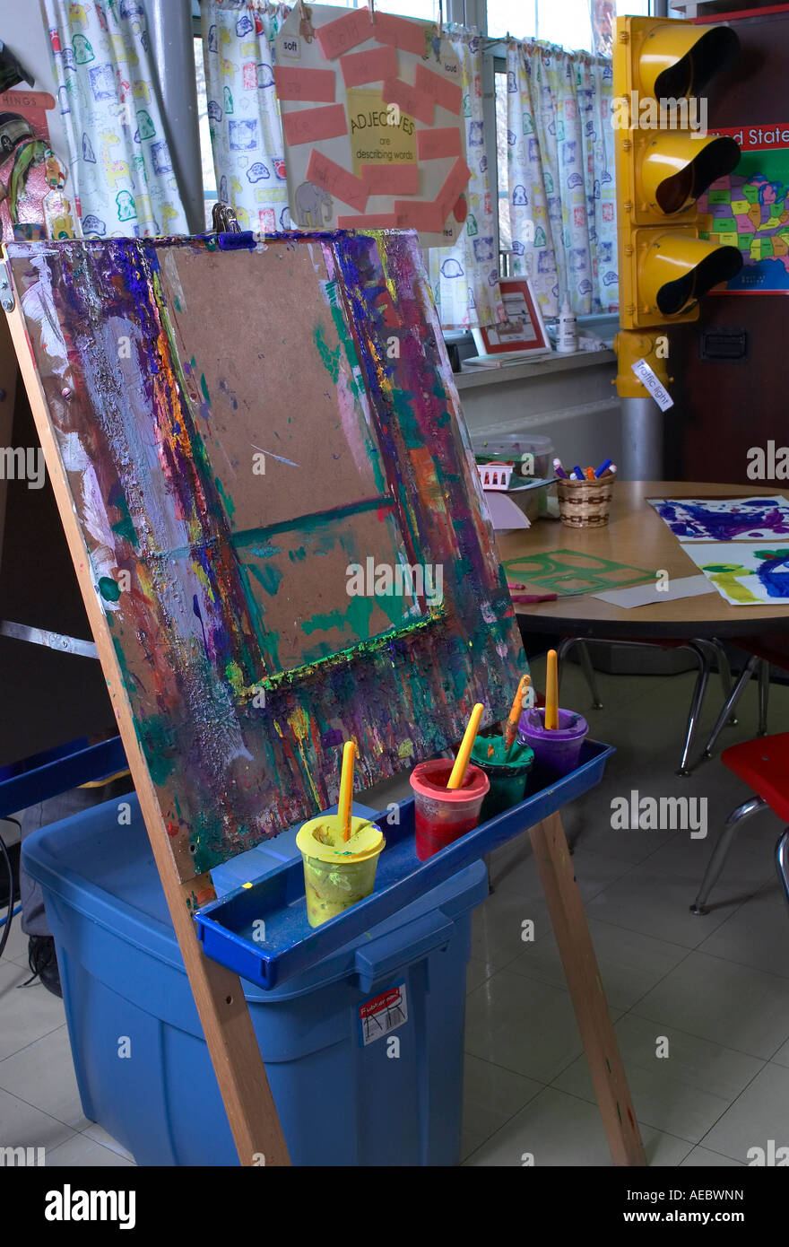 Grade 1 empty classroom hi-res stock photography and images - Alamy