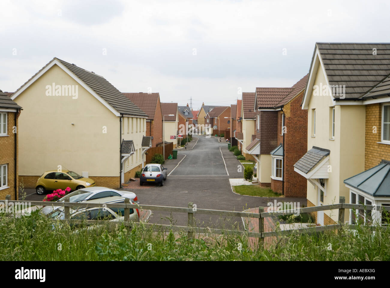 Street in housing estate in Chafford Hundred Essex 2007 Stock Photo - Alamy