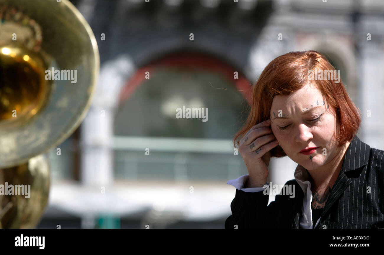 Head busk hi-res stock photography and images - Alamy