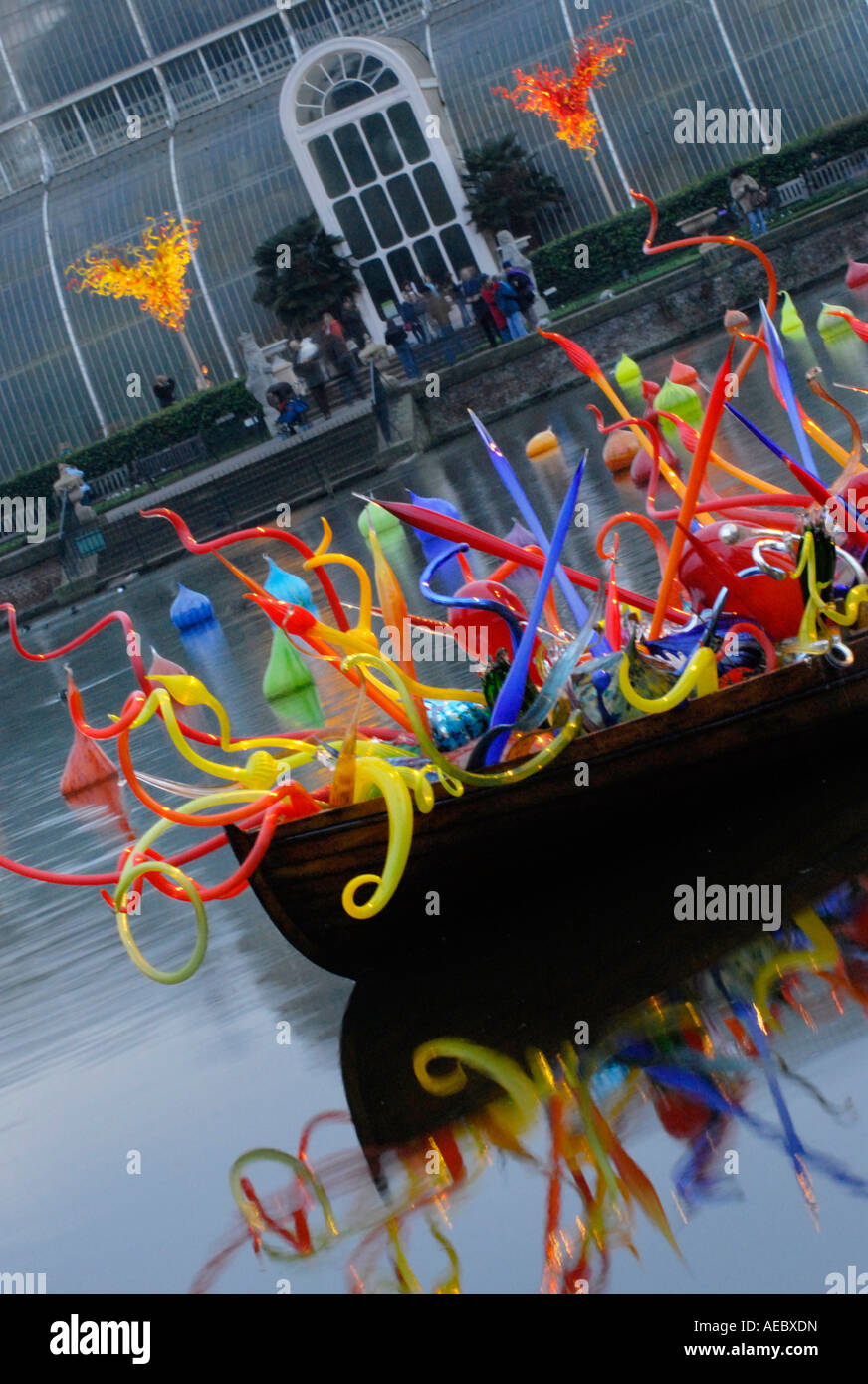Dale chihuly glass boat hi-res stock photography and images - Alamy
