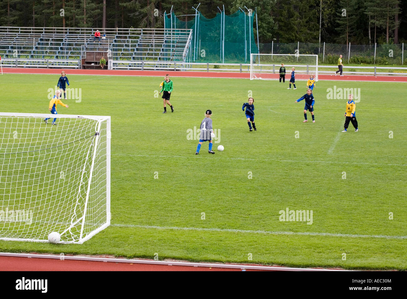 Junior Soccer Teams Playing Kajaani Finland Stock Photo Alamy junior-soccer-teams-playing-kajaani-finland-stock-photo-alamy
