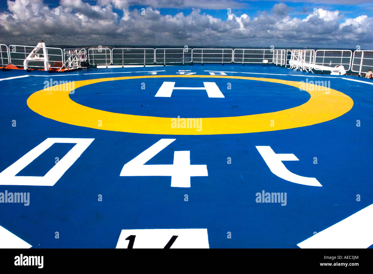 Ferry helipad hi-res stock photography and images - Alamy
