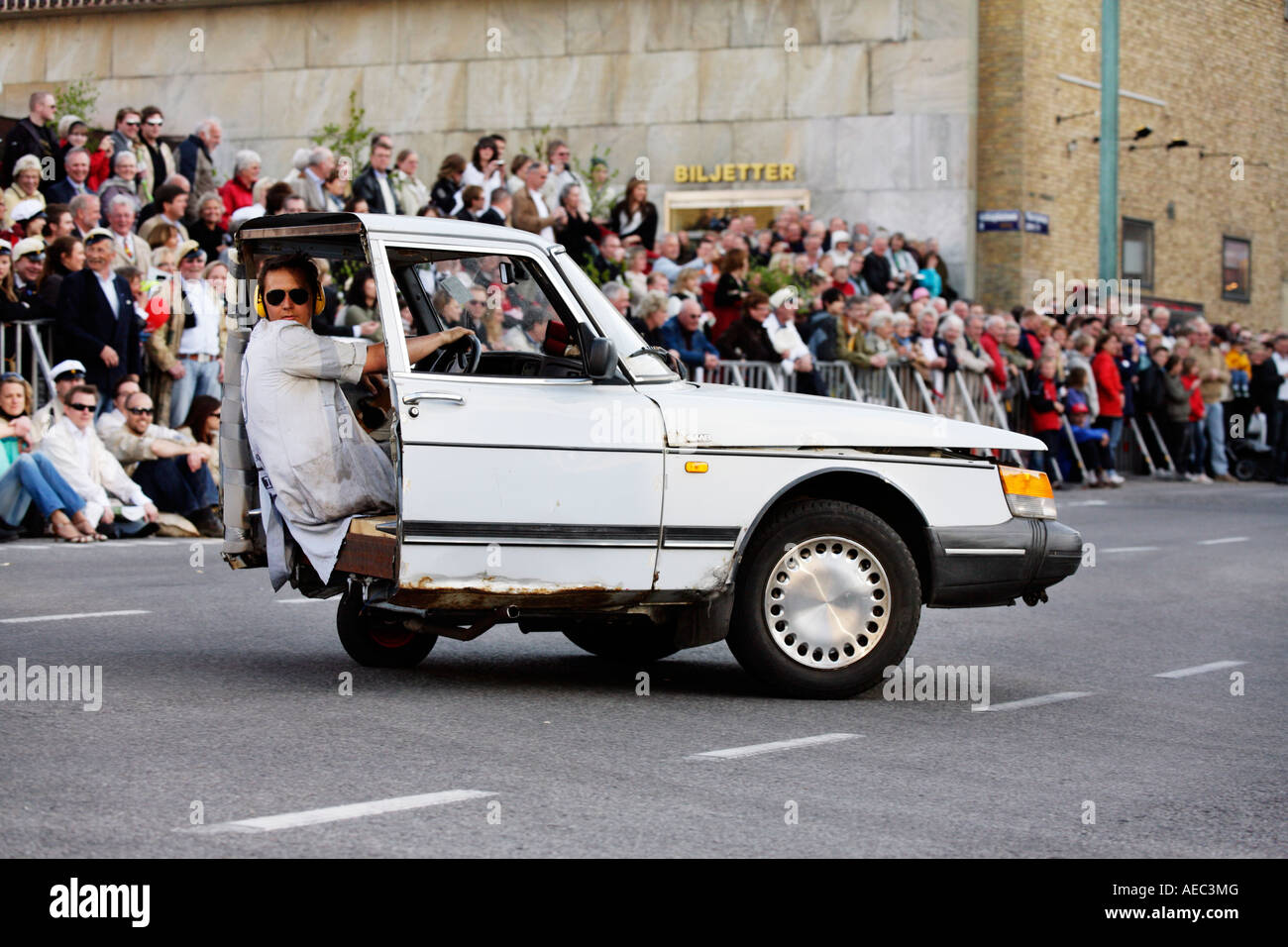 Performance of half a car Stock Photo - Alamy