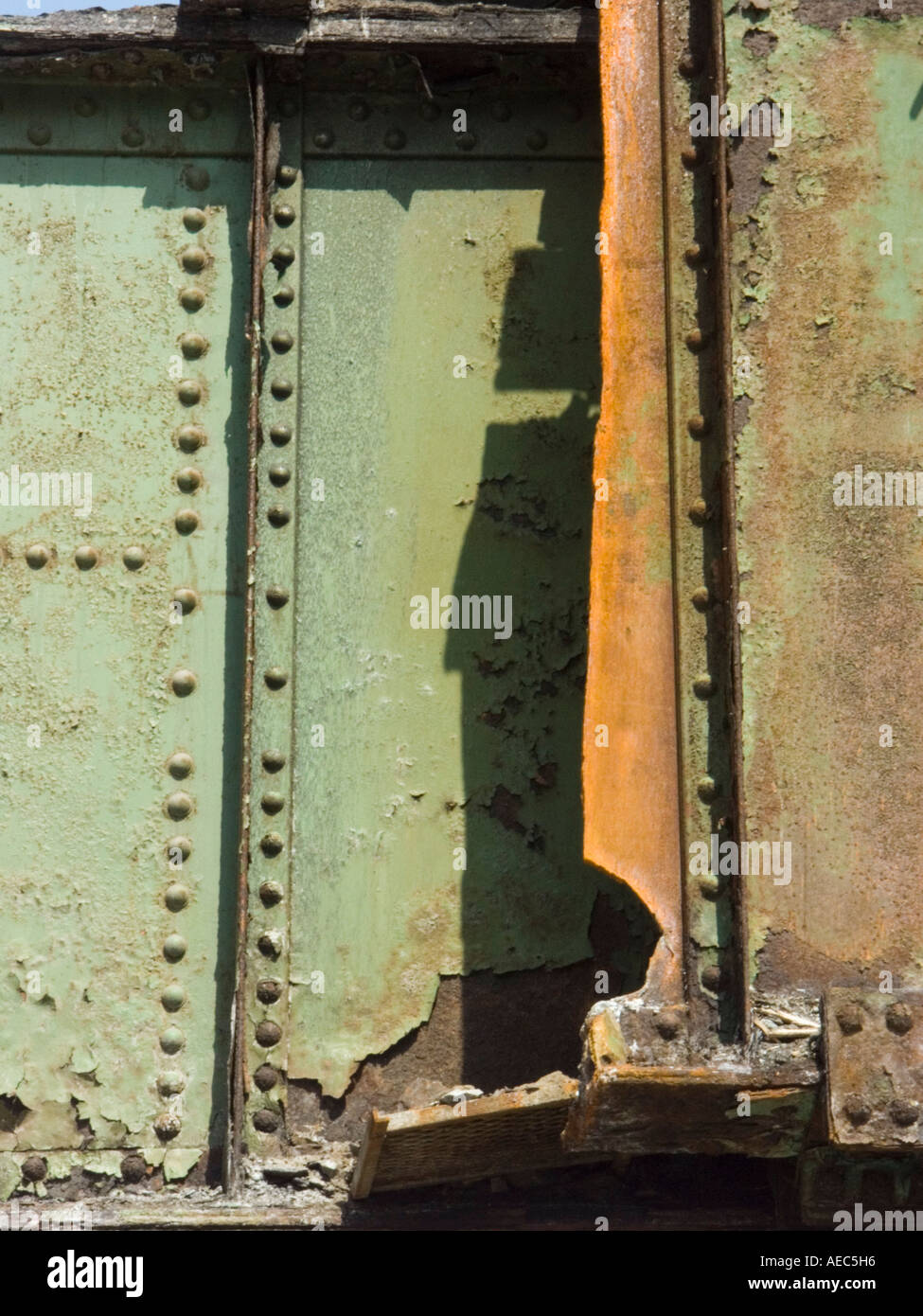 Rusty bridge rivets hi-res stock photography and images - Alamy