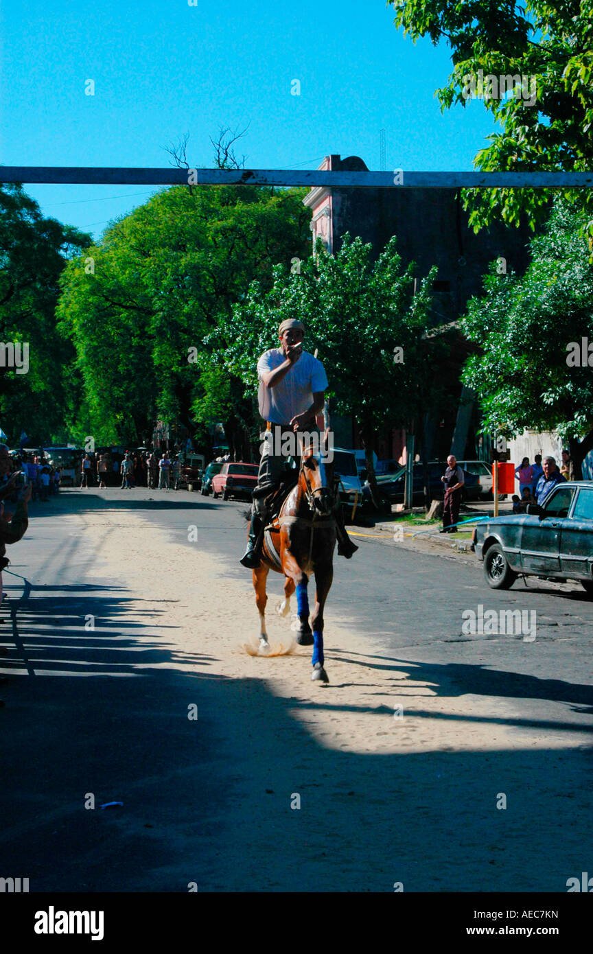 Man riding horse riding ring hi-res stock photography and images - Alamy