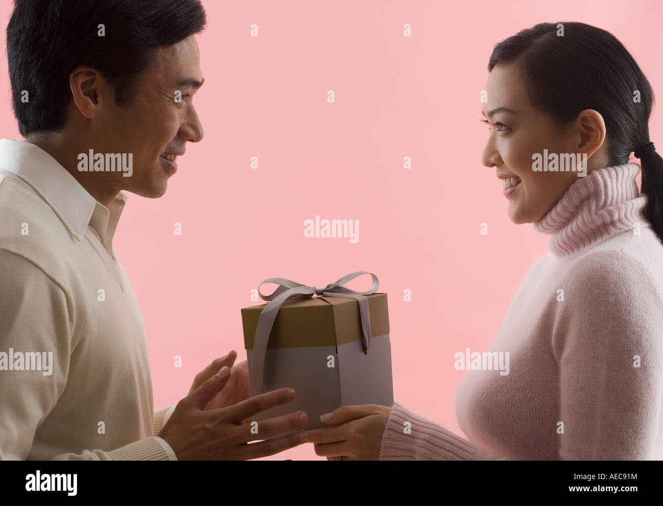 Intimate shot couple exchanging hi-res stock photography and images - Alamy
