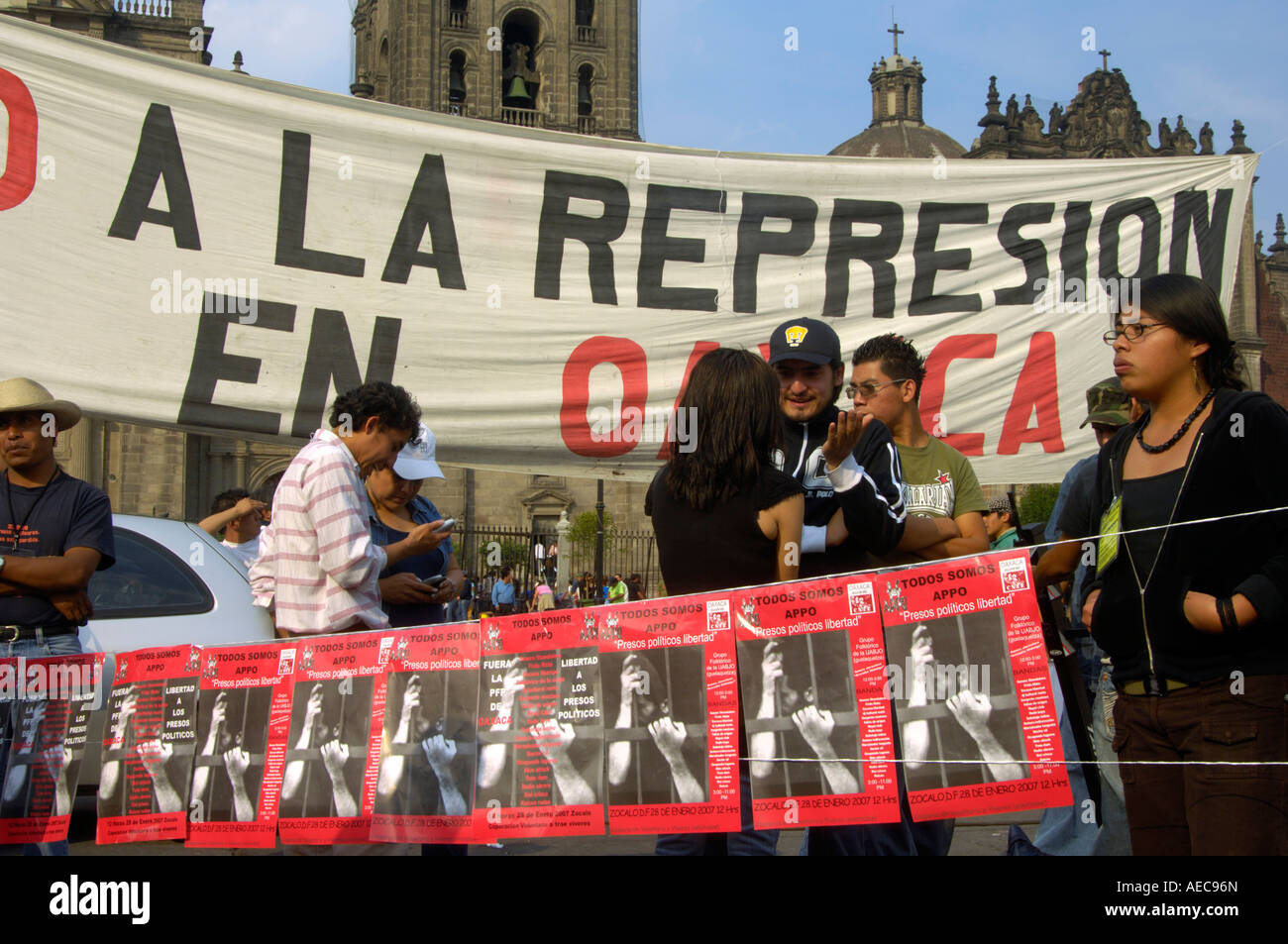 A Oaxaca protest movement gather in the Zocalo of Mexico City Stock ...
