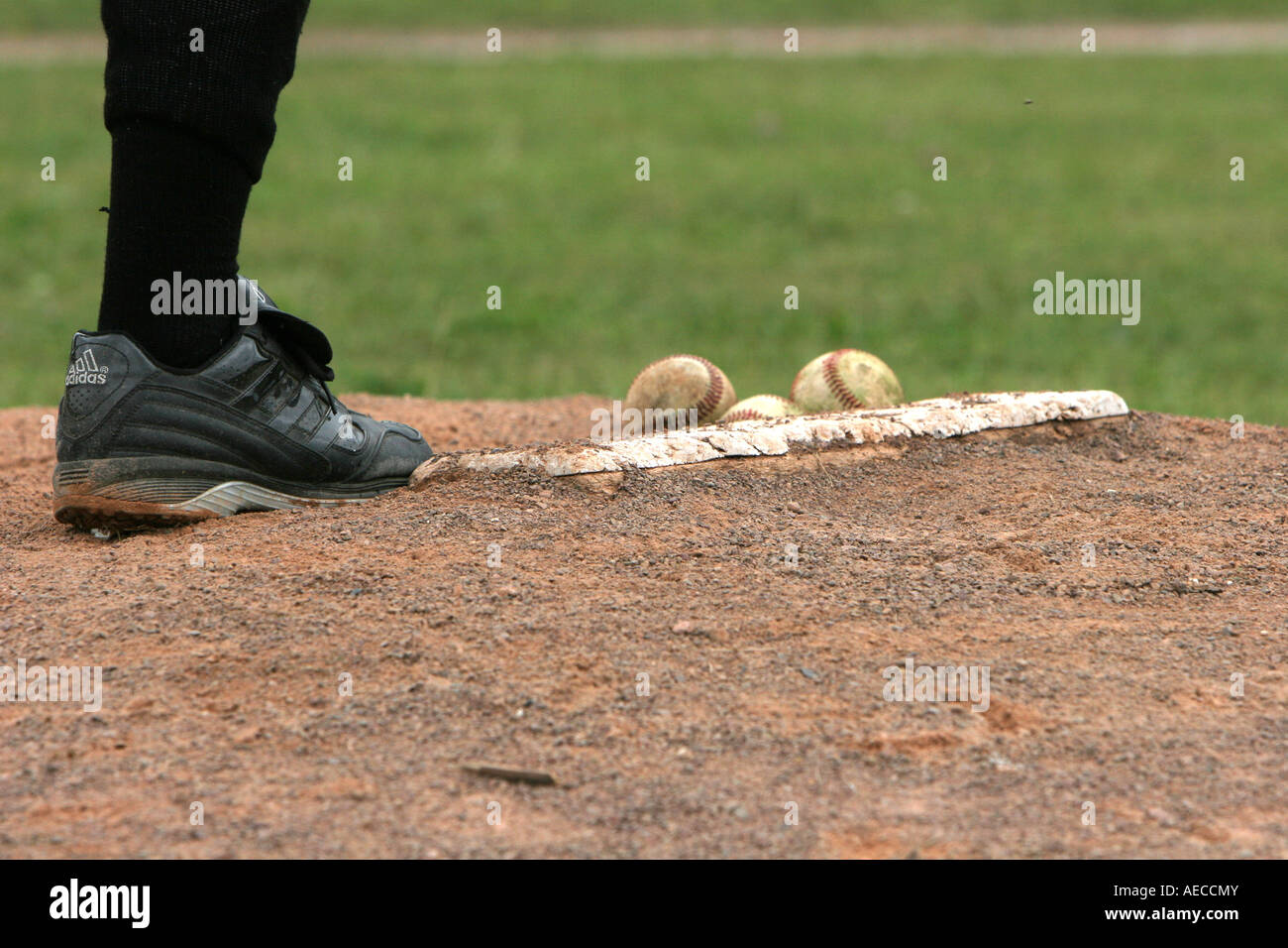 Pitcher mount hi-res stock photography and images - Alamy