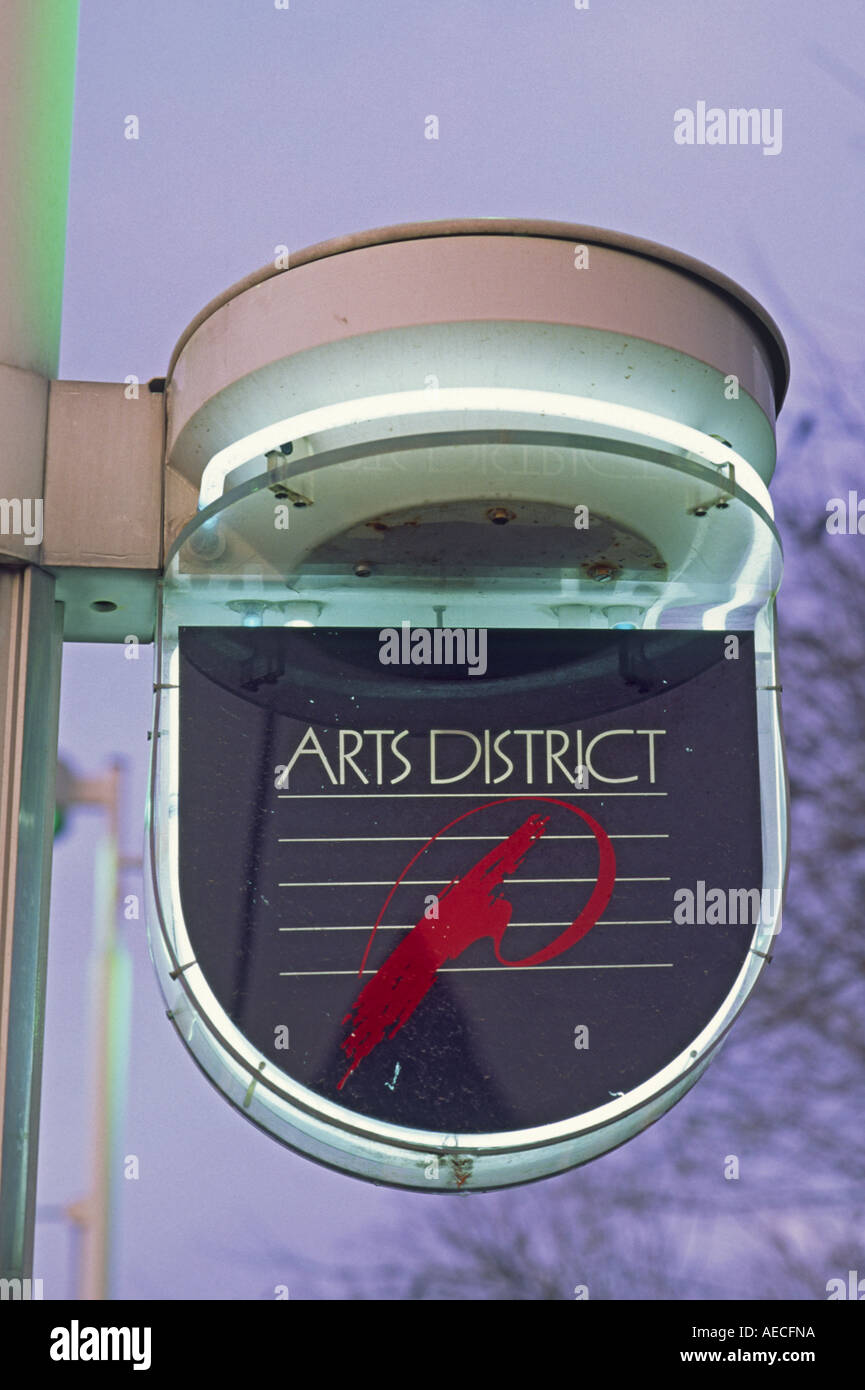 Lamp post and sign hi-res stock photography and images - Alamy