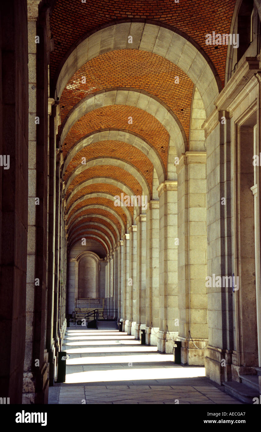 Sequence of arches hi-res stock photography and images - Alamy