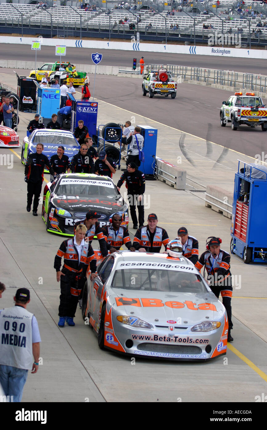 Race car in pits hi-res stock photography and images - Alamy