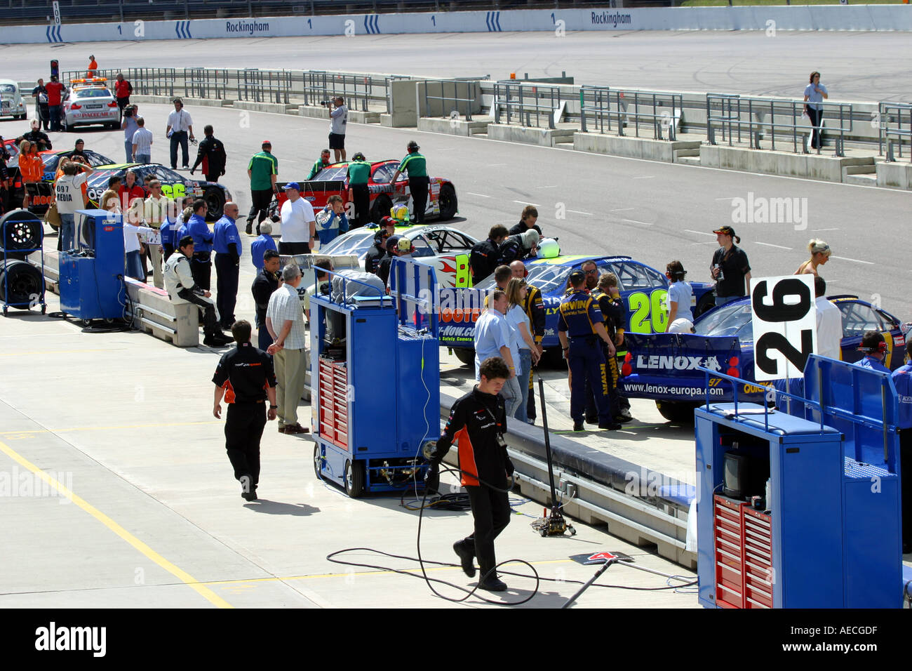 Pitlane box hi-res stock photography and images - Alamy