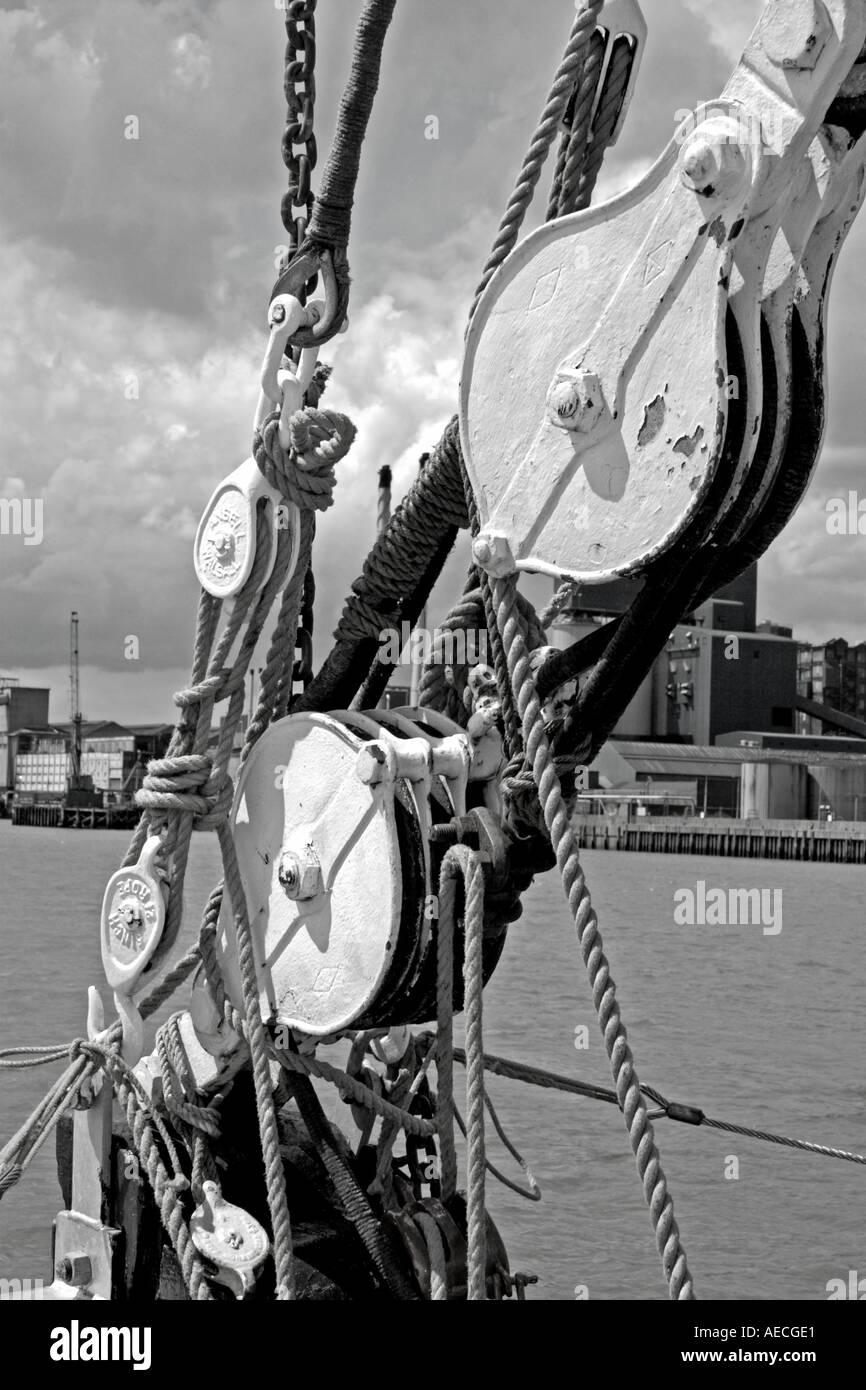 Close up of thames barge hi-res stock photography and images - Alamy