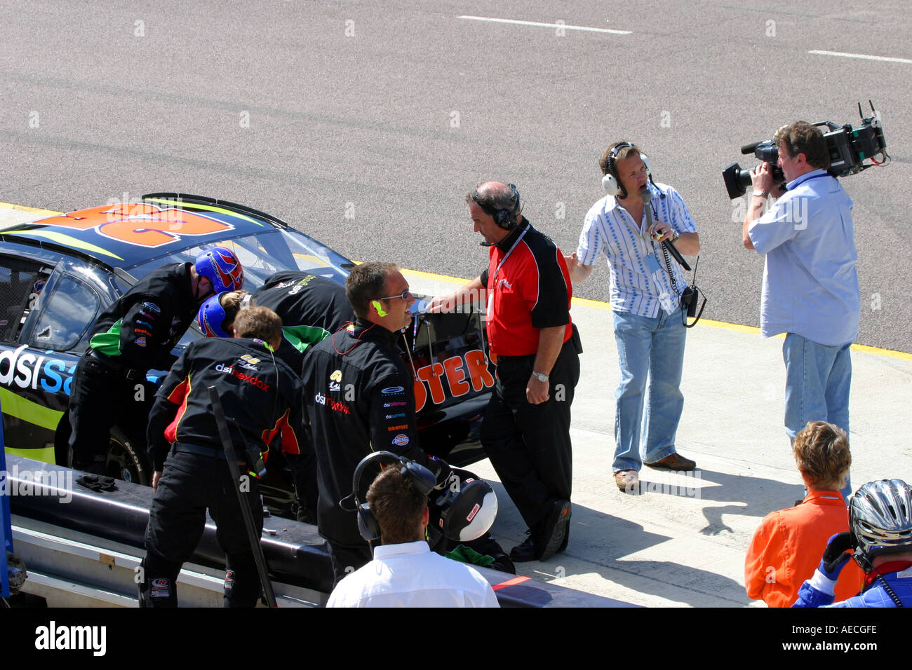 Tv crew at nascar hi-res stock photography and images - Alamy