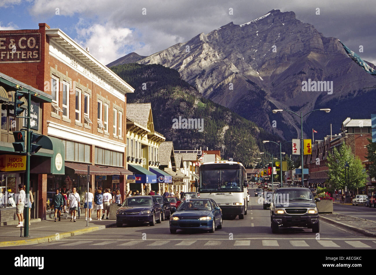 Main street in banff alberta hi-res stock photography and images - Alamy