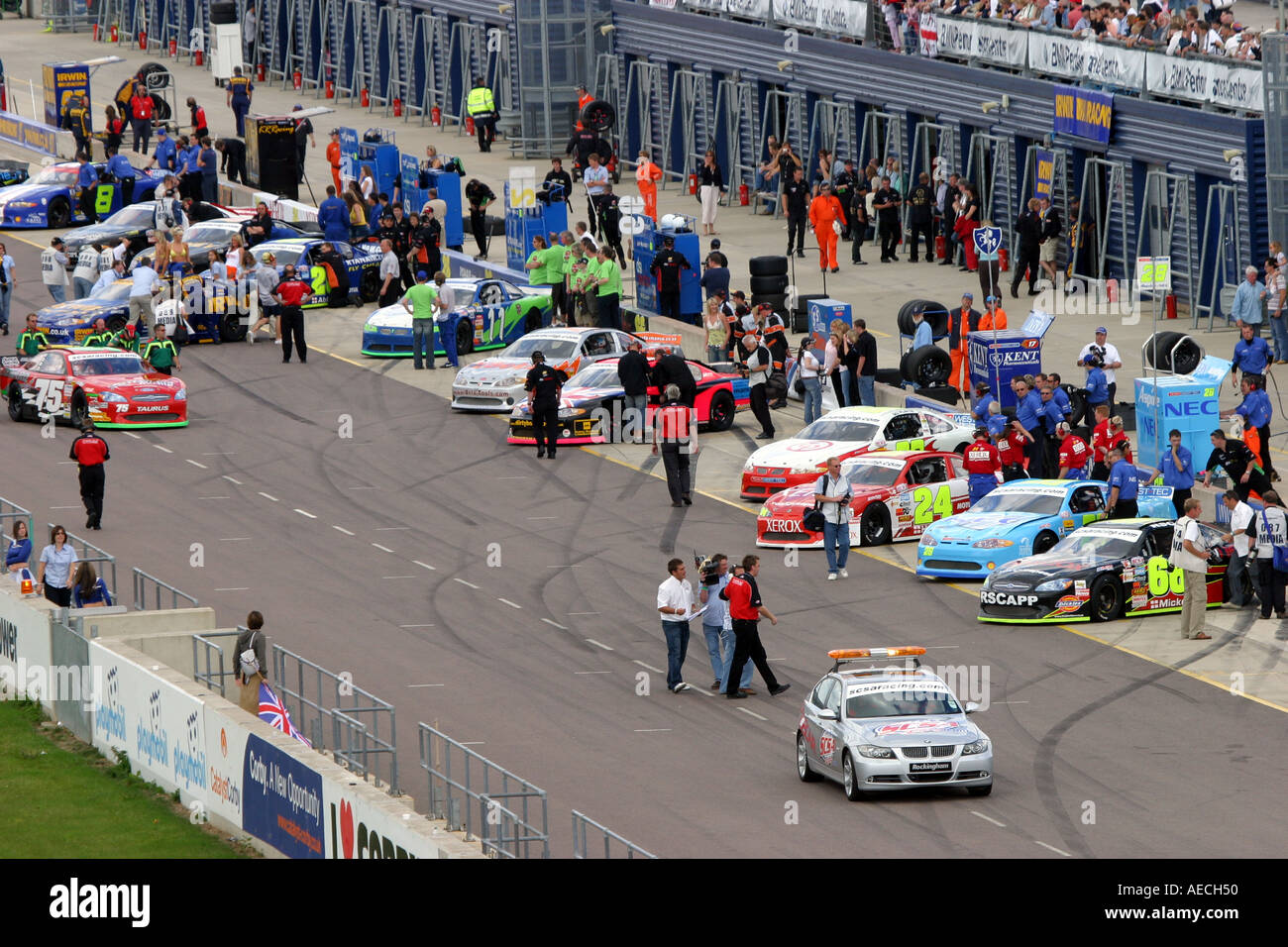 Pits grandstand hi-res stock photography and images - Alamy