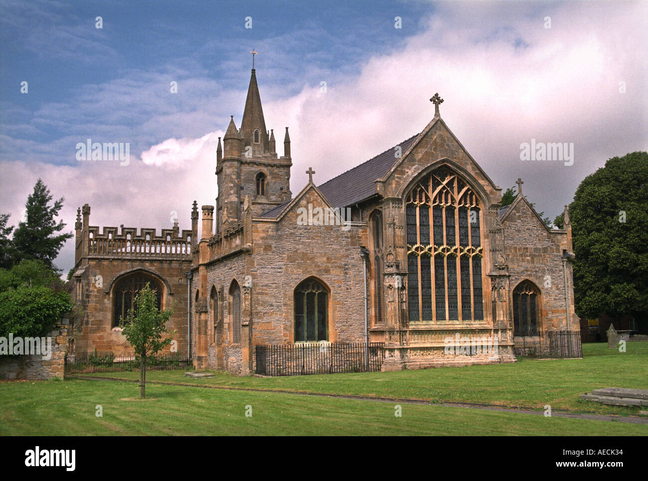 THE CHURCH OF ST LAWRENCE S ON THE SITE OF EVESHAM ABBEY ...