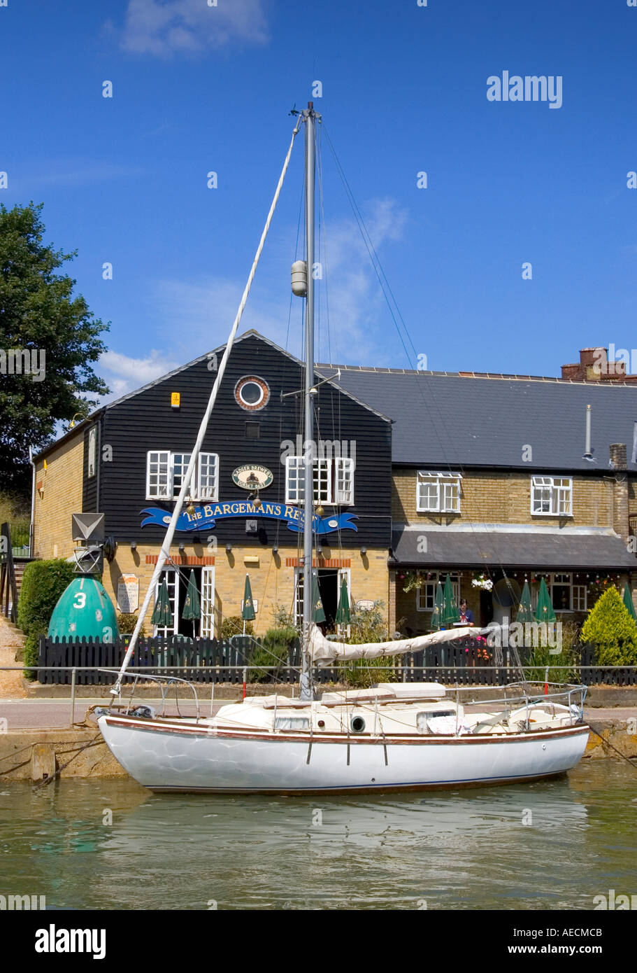 Bargemans Rest Pub Newport Isle of Wight England UK Stock Photo - Alamy