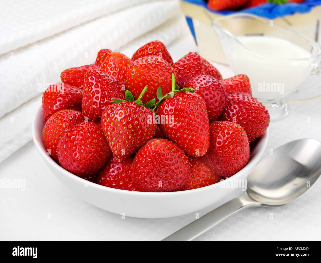 BOWL OF STRAWBERRIES Stock Photo - Alamy