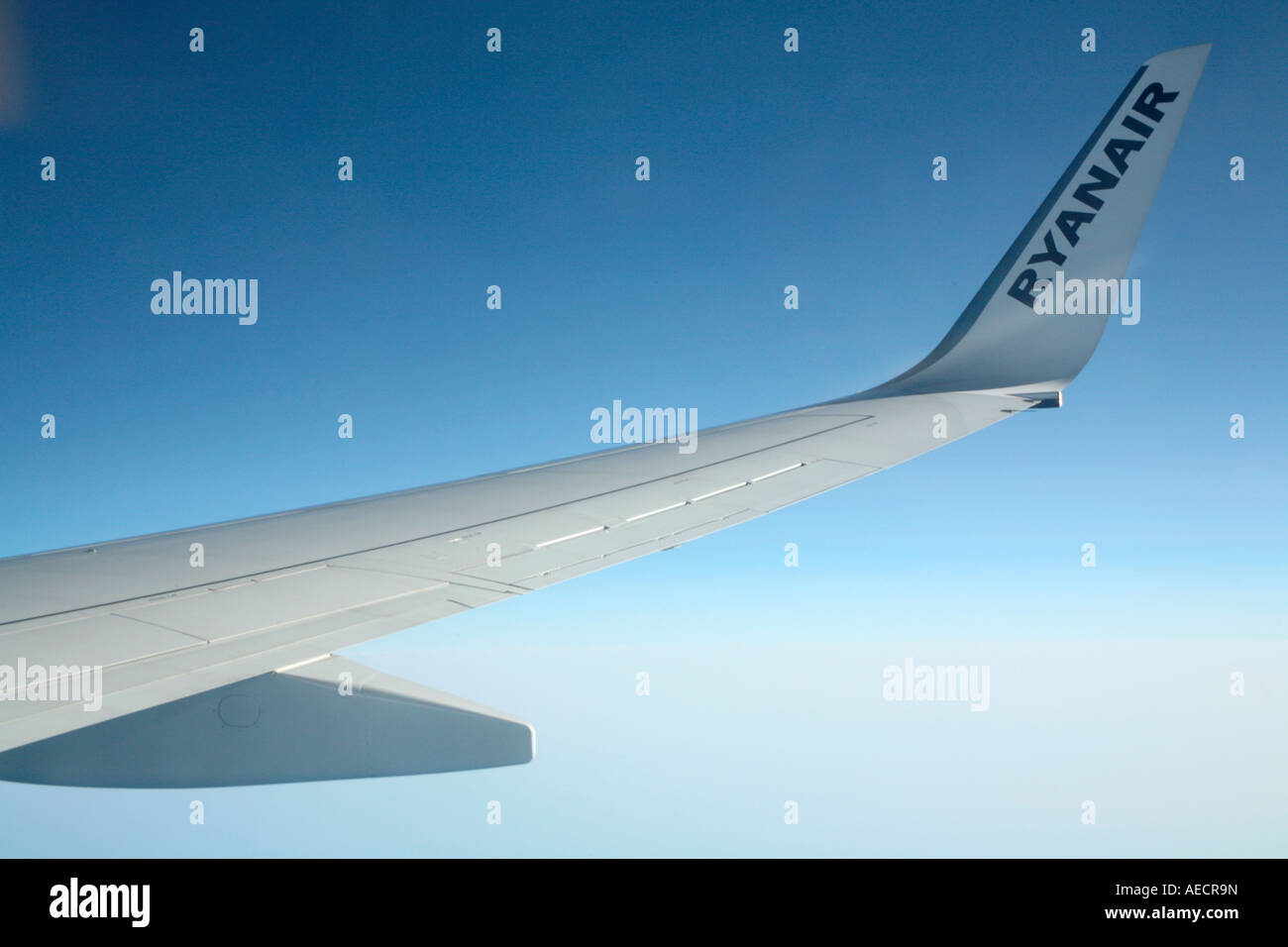 Wing of a Ryanair aircraft Stock Photo - Alamy