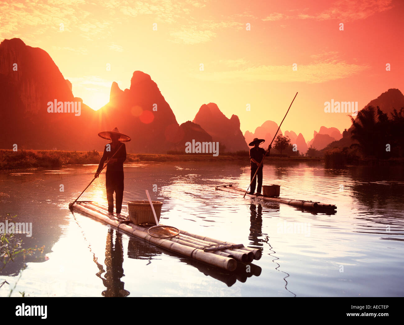 Guilin, Li River & Fishermen, Sunset Stock Photo - Alamy