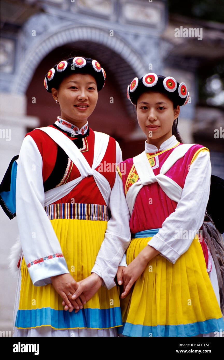 Nakhi costume hi-res stock photography and images - Alamy