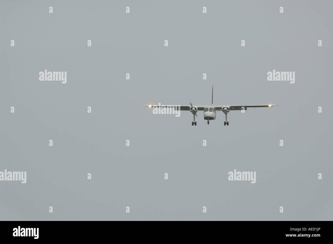 Aircraft landing scotland hi-res stock photography and images - Alamy