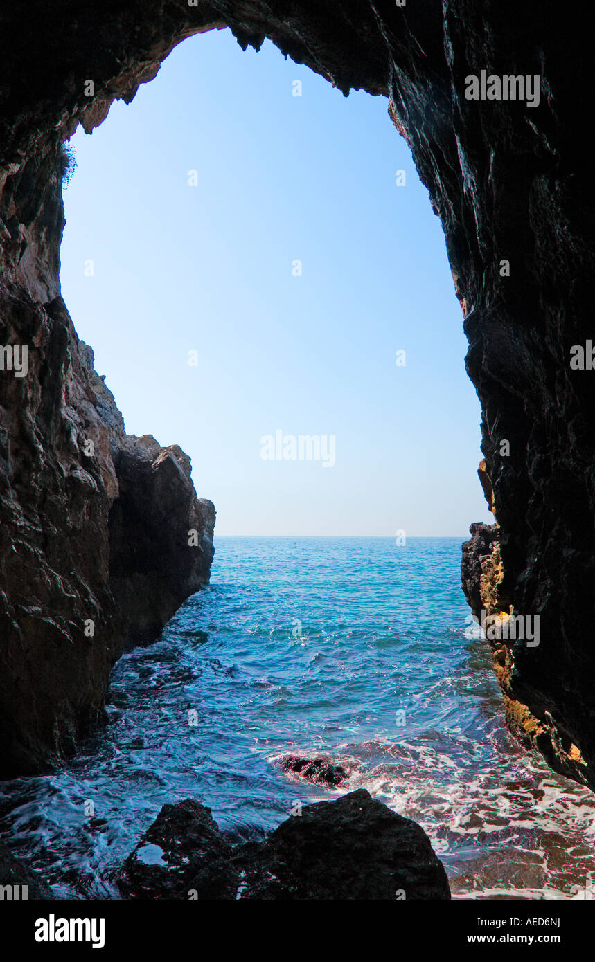 Sea caverns hi-res stock photography and images - Alamy
