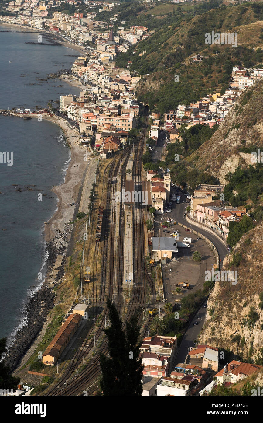 Giardini taormina railway station hi-res stock photography and images ...