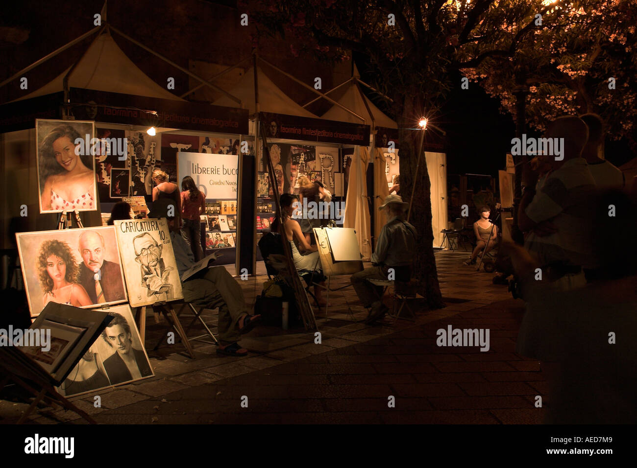 Street portrait artist at work Taormina Stock Photo - Alamy