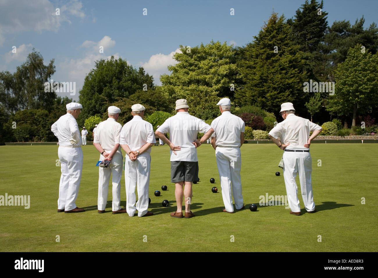 Male bowls team hi-res stock photography and images - Alamy