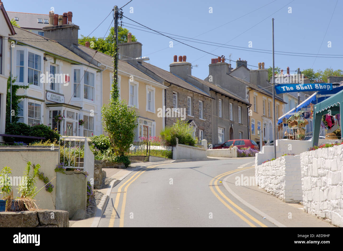 Newquay street scene hi-res stock photography and images - Alamy