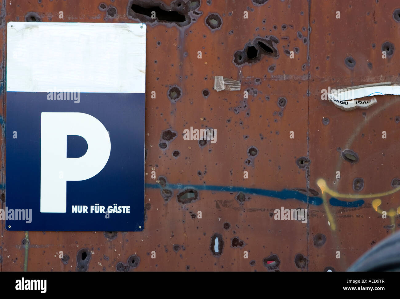 Bullet holed hi-res stock photography and images - Alamy